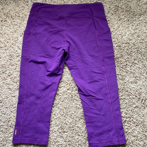 Lucy | Pants & Jumpsuits | Lucy Purple Capris Leggings With Side ...
